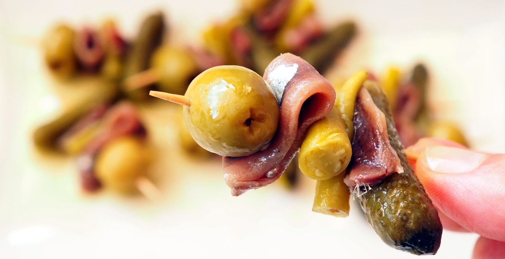 ‘Pintxos Gilda’ con El Toca del Andy – Sherry Pickled Garlic Olives ...